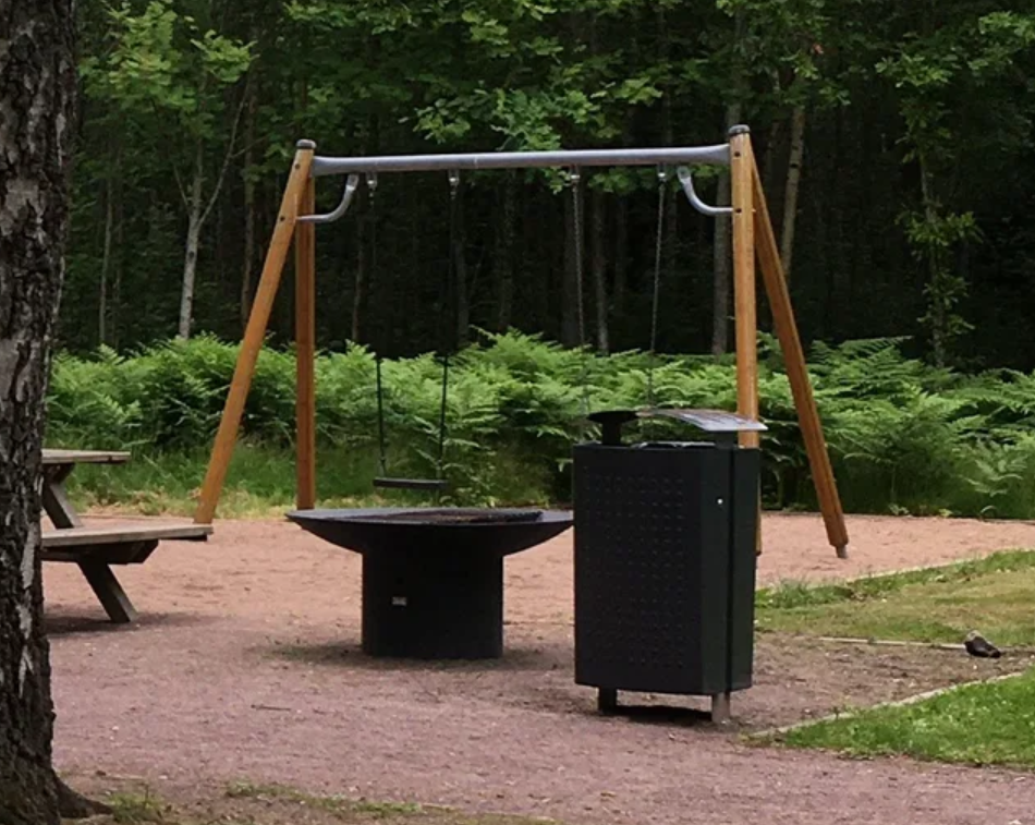 Grillplats lekplats Gnejsvägen — Naturkartan