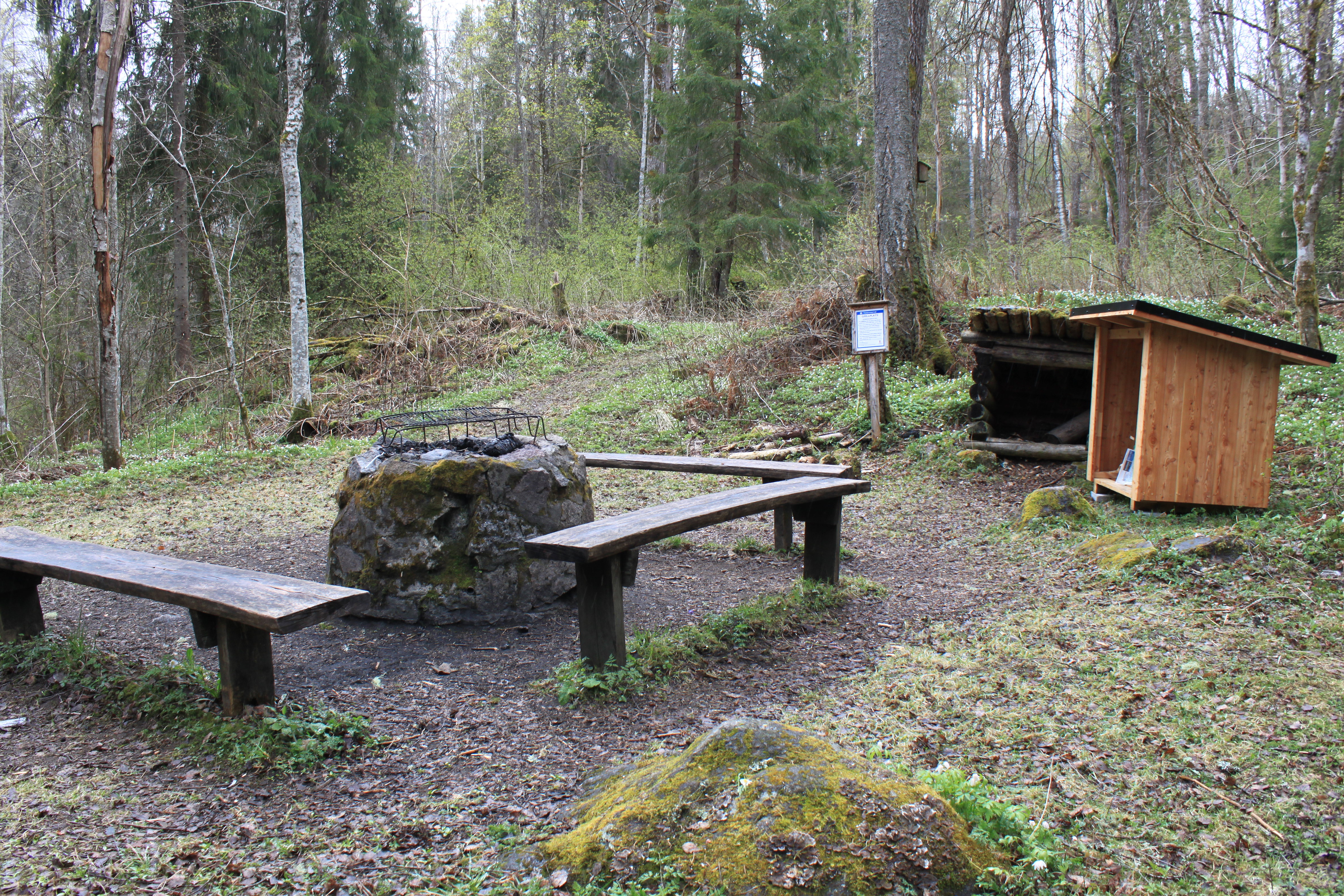 Grillplats, Hårsbäcksdalen — Naturkartan