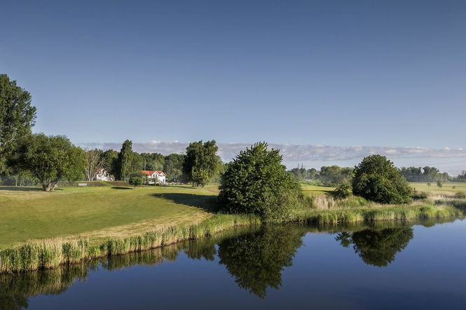 Lydinge Resort, hotell Åstorp — Naturkartan